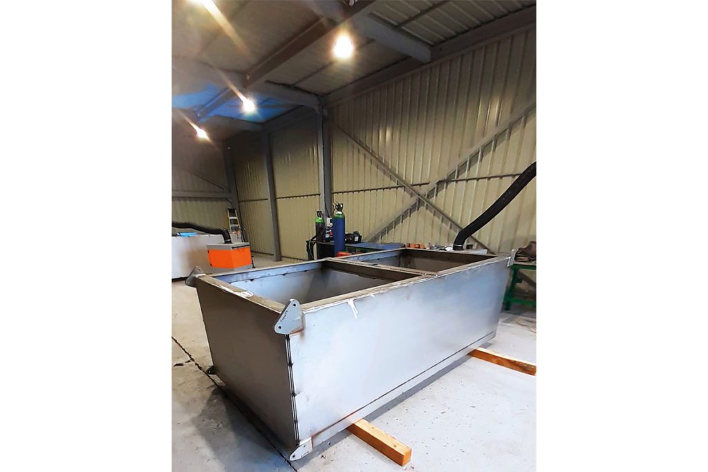 Ballast tanks keep gates open | Envirotec